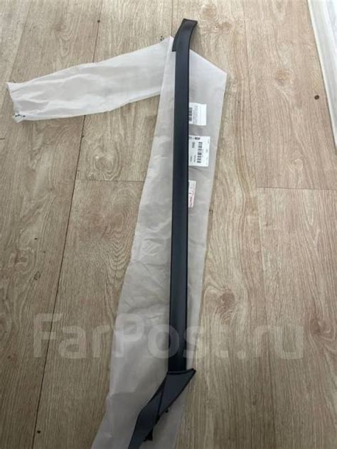 Молдинг лобового стекла Toyota Land Cruiser 300 2021 7553660021 FJA300L ...