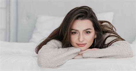رؤية أخت الزوج في المنام للمتزوجة Yasmina