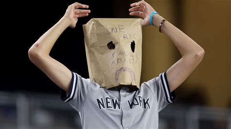 Mlb Fans Lose It Over Video Of Yankees Fans Hot Dog Beer Straw Nbc