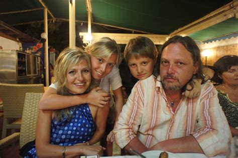 Лични снимки на Мадлен Алгафари