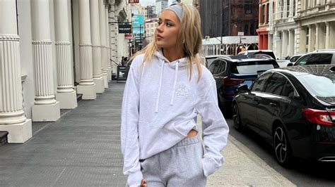 Is The Monochromatic Gray Groutfit Making A Comeback