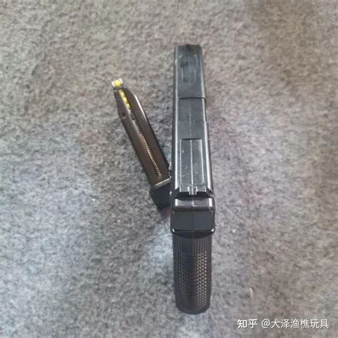 测评帖评测两款格洛克BB玩具发射器 知乎