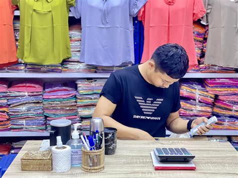 N Two မင်နီ အမျိုးသားလေးကတော့ မိန်းမခိုင်းသမျှအကုန်လုပ်ပါတယ်😝 သင