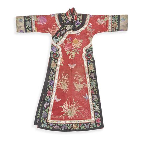 Bonhams Skinner A Womans Informal Summer Robe