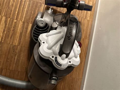 Dysen Dc29 Staubsauger Kaufen Auf Ricardo
