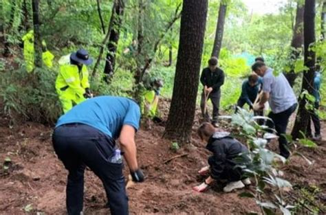 တောင်ကိုရီးယားမှာ ၅ ရက်သား ကလေးကို သတ်ဖြတ် သဂြိုဟ်ခဲ့တဲ့ မိဘတွေကို လူသတ်မှုသံသယနဲ့ ဖမ်းဆီး