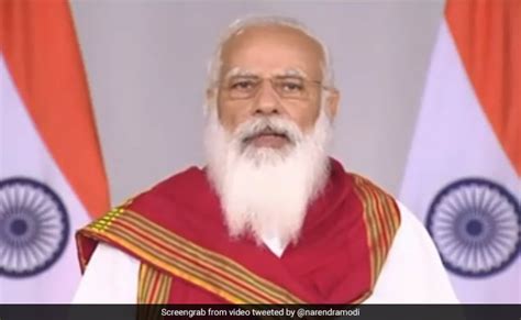 71 के हुए Pm नरेंद्र मोदी कई Cm नेताओं और बैडमिंटन प्‍लेयर साइना