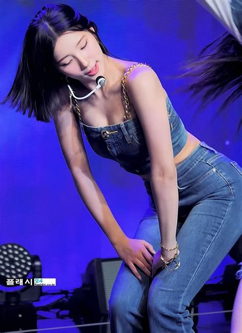 플래시24 연예 스포츠 힙업이 다른 엘리스 소희 청바지 한국 소녀 청바지 스포츠