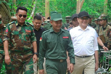 ရွေးကောက်ပွဲ ပူးပေါင်းရန် Pdf နှင့် လက်နက်ကိုင်များကို နစက ဖိတ်ခေါ်