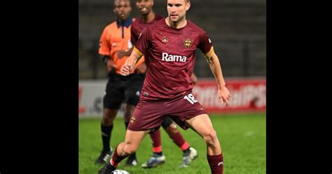 Pirates Sign Stellenbosch Star Andre De Jong