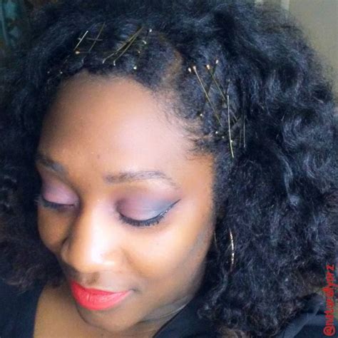 19 Breathtaking And Easy Ways To Wear The Exposed Bobby Pin Trend Artofit