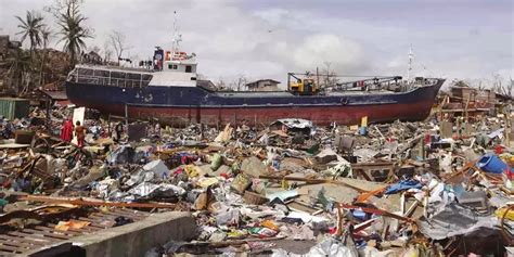 Tetadventurer Typhoon Yolanda Haiyan Hits Philippines