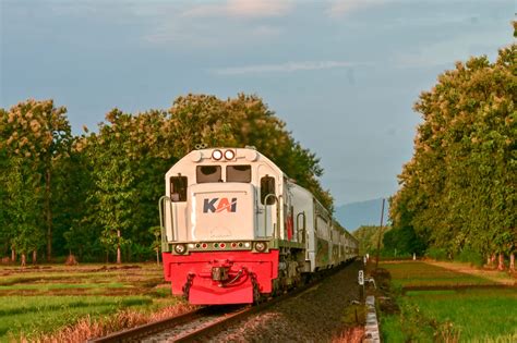 Update Terkini Perjalanan Kereta Api Akibat Banjir Kai Daop 1 Jakarta Sampaikan Permohonan Maaf