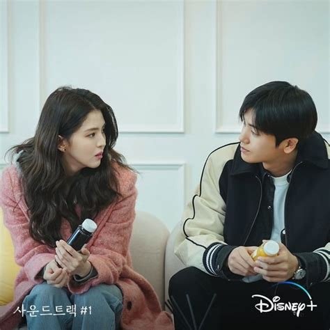 Disney《單戀原聲帶》開播獲好評！韓韶禧and朴炯植同框超養眼，青梅竹馬同居太心動！