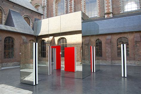 Cabane Rouge Aux Miroirs Daniel Buren 2006 Installation Musée De La Chartreuse De Douai