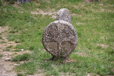 一个古老的墓地的墓碑，库弗托拉德阿维隆，法国