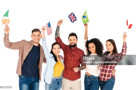 다민족 그룹 사람의 흰색 절연 머리 위에 다른 나라의 국기와 함께 웃 고 곱슬 머리에 대한 스톡 사진 및 기타 이미지 곱슬 머리 국가 지리적 지역 기 Istock