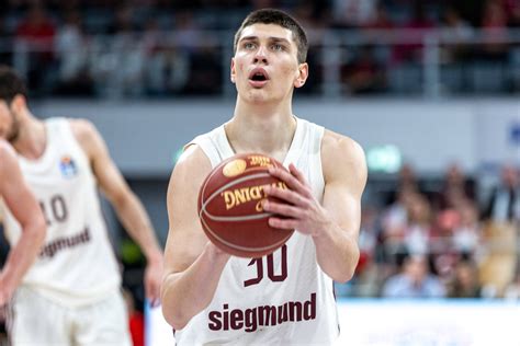 Bayern Tie Young Prospect Ivan Kharchenkov To Multi Year Deal