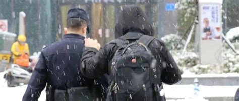 雪警出更南京城进行警力
