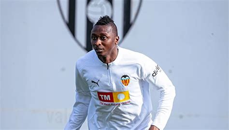 Valencia Weigh Up Winter Transfer For Striker Sadiq Umar