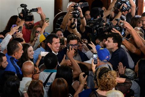 Guaidó Anuncia Que Asume Control De Activos De Venezuela En El Exterior