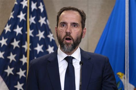 Ενταλμα για έρευνα στον προσωπικό λογαριασμό του Τραμπ στο Twitter