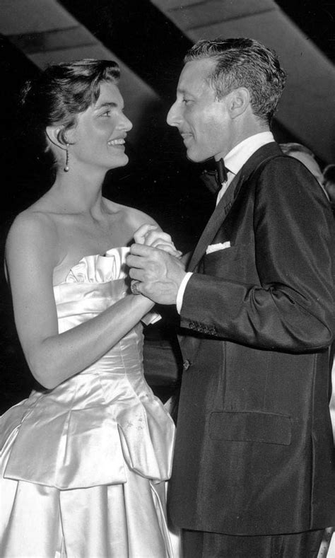 Oleg Cassini El Diseñador Que Conquistó A Jackie Kennedy Y Grace Kelly