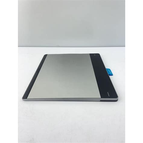 Wacom ペンタブレット Intuos Pen And Touch Medium シルバーandブラック 2337610351498