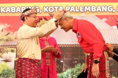 Sambangi Palembang Ganjar Disambut Meriah Sultan Hingga Tokoh Agama Se