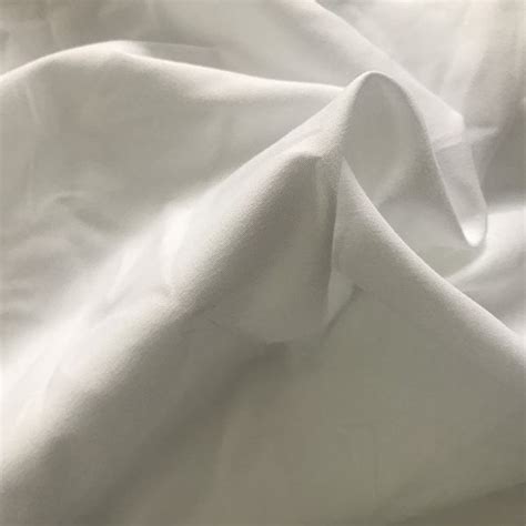 Polyester Microfiber Fabric Peach Plain Dyed 100 Gsm