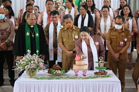 Wabup Petra Hadiri Perayaan HUT Ke 1 GMIM Anugerah Poigar Dua