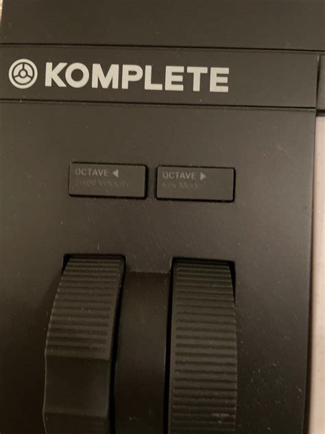 Native Instruments Komplete Kontrol A61 Controller Keyboard Hobbies And Toys Music And Media