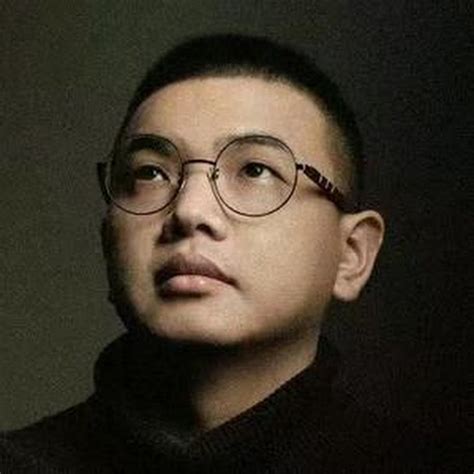 卢克文工作室 Youtube