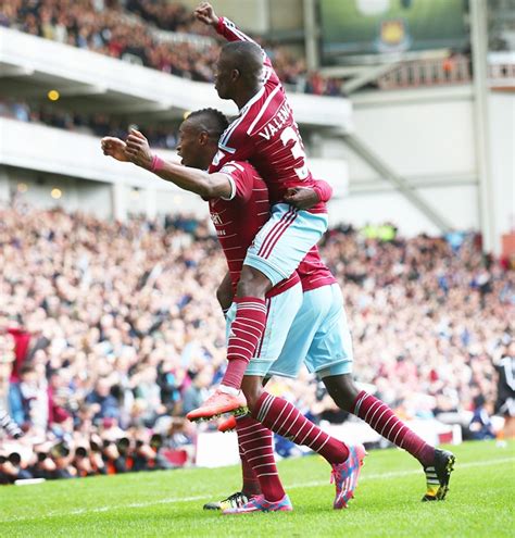 Epl West Ham Stun Champions Manchester City Rediff Sports