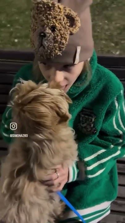 Мать Тимати раскритиковали за странную выходку внучки Алисы с собакой Youtube