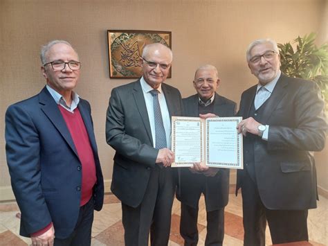 امضای تفاهم نامه همکاری معاونت انتظامی سازمان و انجمن دندانپزشکان عمومی ایران سازمان نظام پزشکی