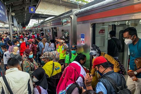 Pengguna Naik 40 Persen Kai Commuter Tambah 46 Perjalanan Pada Krl