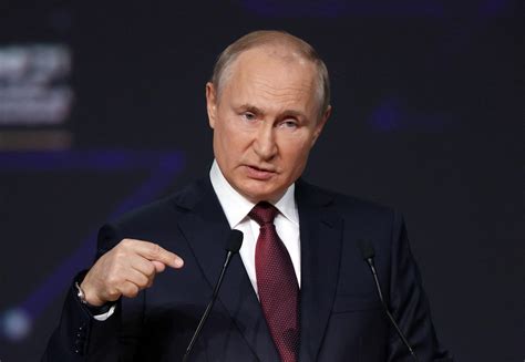 普京：美国正以自信且坚定的步伐 走在苏联的老路上俄罗斯总统拜登普京新浪新闻