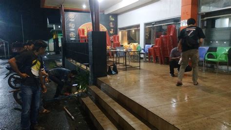 Kembang Api Meledak Di Tangan Wabup Kaur Ke Rsud