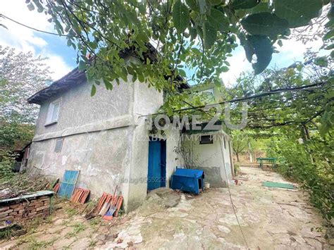 ДВУетажна къща в с Драчево ЧЕТИРИ спални Двуетажна къща 144 кв м РЗП 754 кв м двор Къ