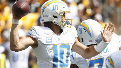 Chargers Justin Herbert Gets Optimistic Injury Update From Jim Harbaugh