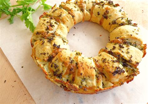 Cheese and Garlic Bread Pain à l ail et au Fromage La Cuisine de