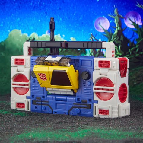 Transformers Legacy Evolution Twincast And Autobot Rewind Voyager