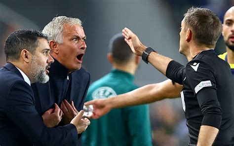 Sarcastic Jose Mourinho Hits Back After Red Card ‘thats Why Hes The