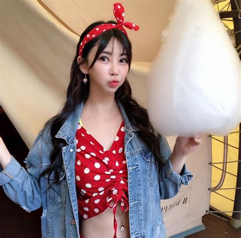 Cute Belly Button ♥️ Scrolller