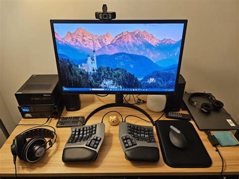 Loving The Kinesis Advantage 360 Wired Keyboard With Silent Pink Switches R Kinesisadvantage