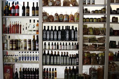 6 αξιολογήσεις για Salum Παντοπωλείο στην Μετέωρα Θεσσαλία