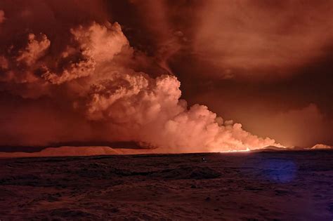 Islande nouvelle éruption volcanique au sud ouest de Reykjavik