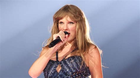 Taylor Swift Was Totally Unfazed By A Mid Concert Malfunction Glamour