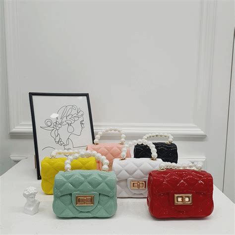 화이트마지막젤리빈 진주알 미니 퀼팅 체인 쁘띠 크로스백 에이블리